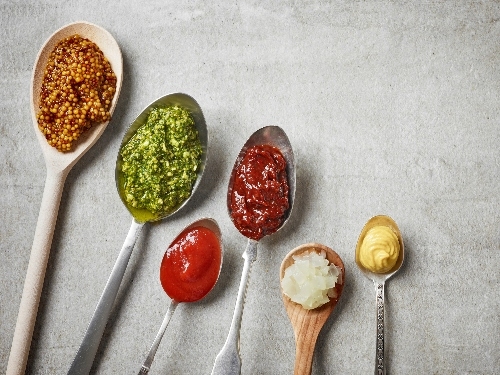 Dry Rubs vs. Wet Rubs vs. Sauces: What Are The Differences?
